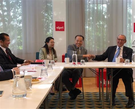 滕文生会长率团访问瑞典安全和发展政策研究所、斯德哥尔摩国际和平研究所 搜狐大视野 搜狐新闻