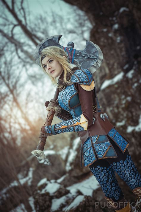 Astrid Hofferson Cosplay From How To Train Your Dragon Media Chomp
