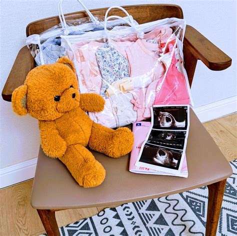 Юу ч байдаггүй хүнтэй үлдээсэн ч нөгөө хүн нь өөрөөс нь илүү хараад унтуулаад хооллочихсон