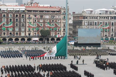 Desfile Cívico Militar 213 Aniversario Del Grito De Independencia
