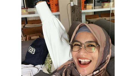 Kisah Lila Azmina Ibu Rumah Tangga Yang Sukses Raih Komisi Ratusan Juta