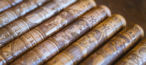 Mlbpa Mini Bat Collection Tagged Partner Mlb Pillbox Bat Co