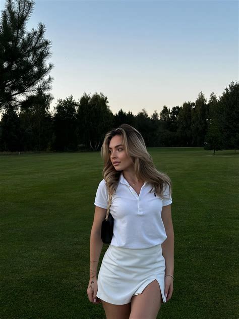 Kate Nita 🥰🤍 Instagram