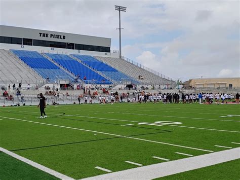 Texas High School Football Pflugerville Weiss Lets Lead Slip College