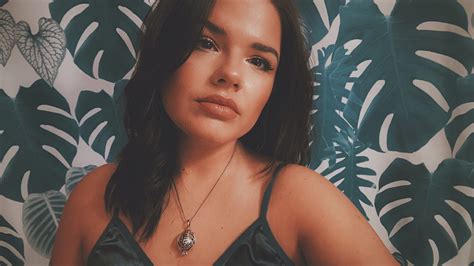 Hannah Henriques Medium