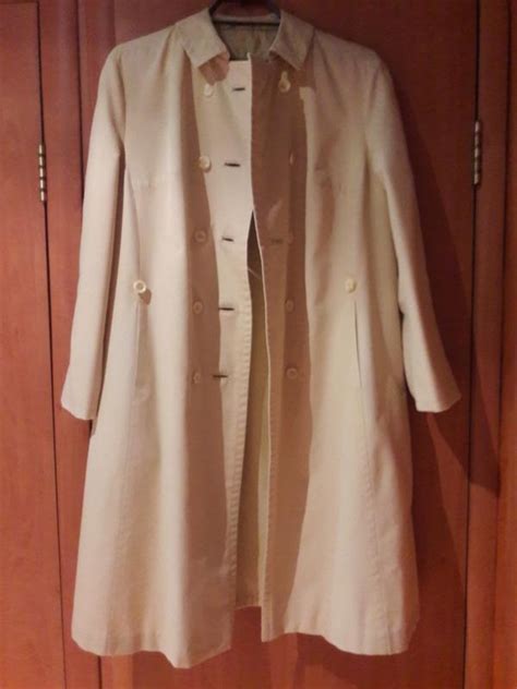 Плащ — ціна 140 грн у каталозі Плащі Купити жіночі речі за доступною ціною на Шафі Україна