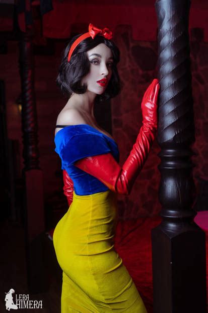 Snow White Cosplay By Thecrystalshoe On Deviantart