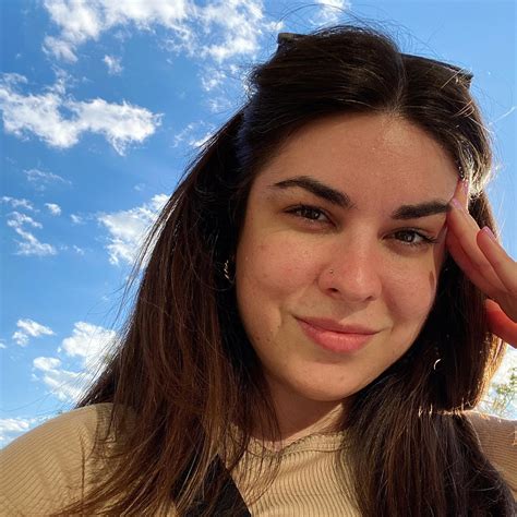 Sarah Fischers Instagram Twitter And Facebook On Idcrawl