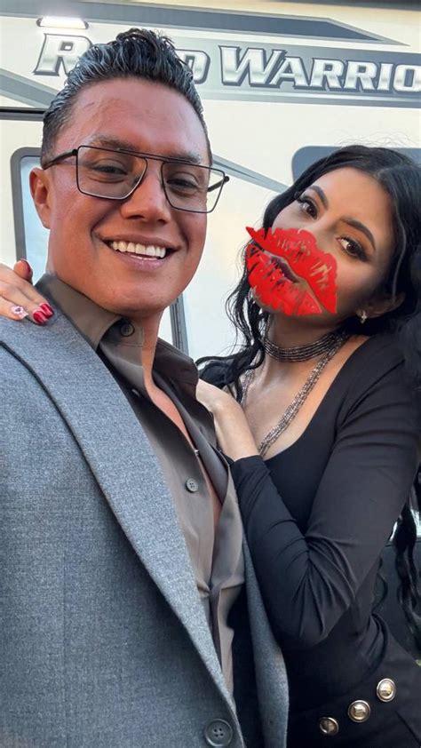 El Charro Presume Romance Con Una Chica 20 Años Menor Tras Su