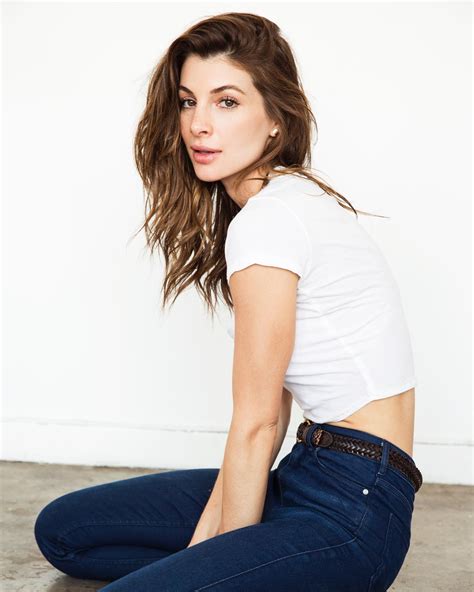 Cora Skinner Biography 24 Photos Age Height Real Name Instagram