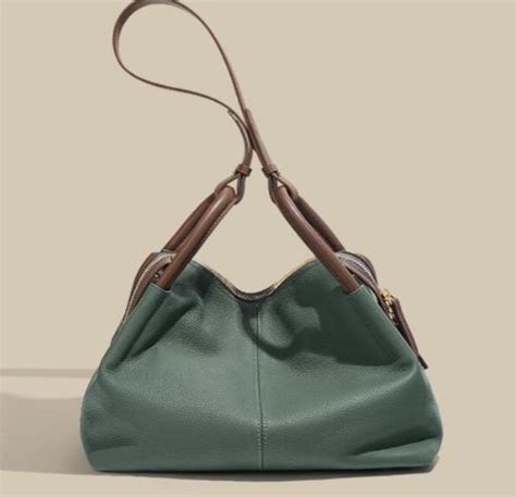 What Color Handbag Goes With Everything Leatherneo