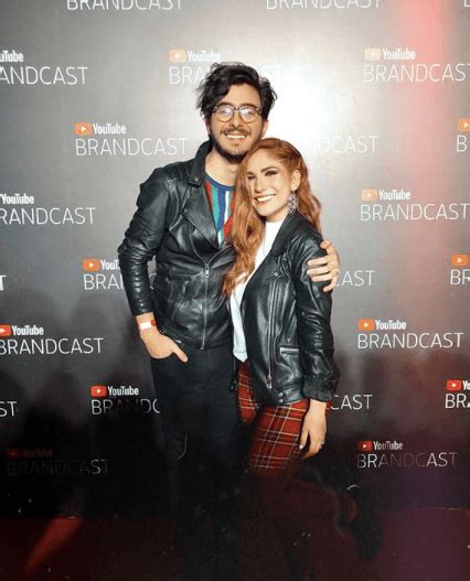 Briggitte Bozzo Muestra La Gran Diferencia De Estatura Entre Ella Y Su