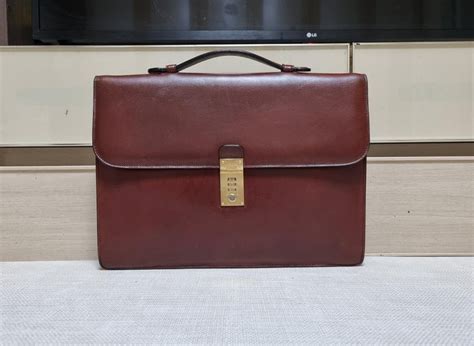 정품발리 서류가방슬림형이태리고급라인상태깨끗좋음 헬로마켓