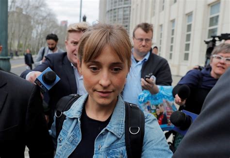 Smallville Actress Accused Of Sex Trafficking Out On 5m Bail