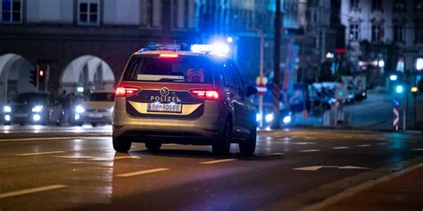 Wien Mann Wollte Frau In Wien In Gebüsch Vergewaltigen Heuteat