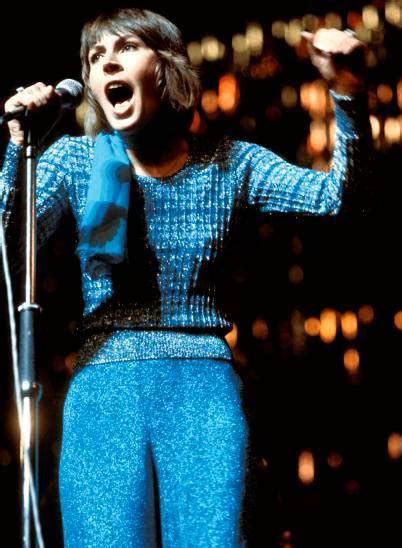 Terry 𝐑𝐞𝐦𝐞𝐦𝐛𝐞𝐫𝐢𝐧𝐠 𝐇𝐞𝐥𝐞𝐧 𝐑𝐞𝐝𝐝𝐲 🌹🎶 Born In Melbourne Australia Helen