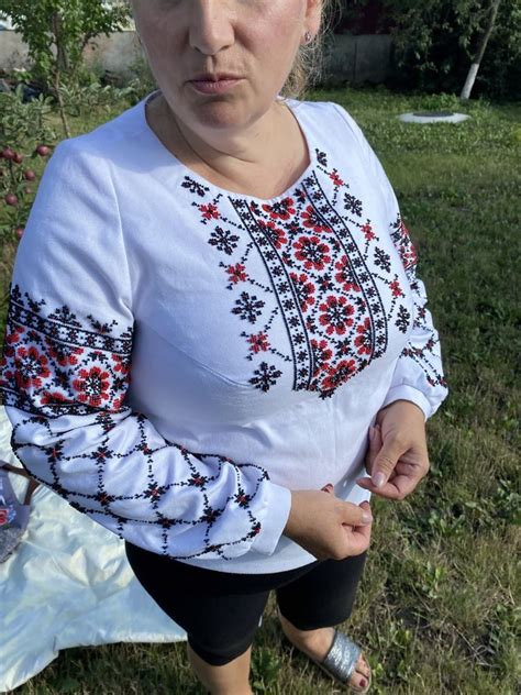 Блузка вишита бісером чеським 3 000 грн Блузи Умань на Olx