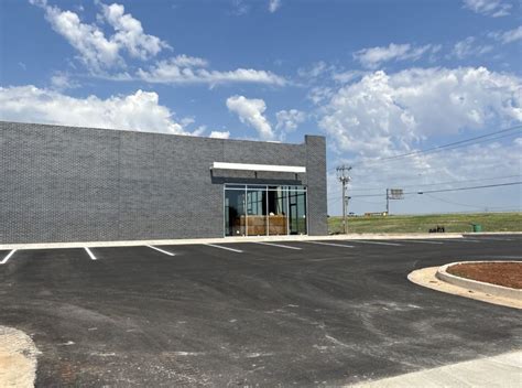 6400 W Memorial Rd Oklahoma City Ok 73142 Office Retail For Lease
