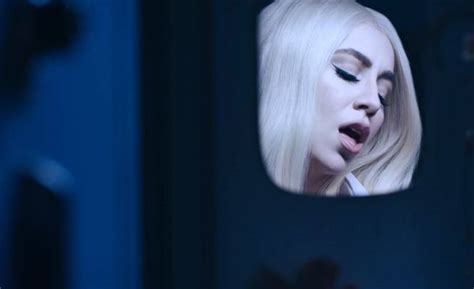 Ava Max Prezentuje Dwa Nowe Single Sprawd Freaking Me Out I Blood Sweat Tears Muzyka