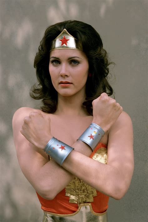 Lynda Carter Deflects Critics Of Wonder Woman The New York Times