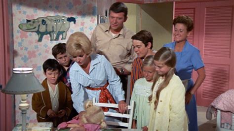 Watch The Brady Bunch Season 1 Episode 3 Eenie Meenie Mommy Daddy