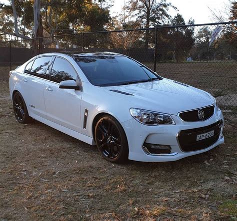 Holden Vf Series2 Commodore Ssv Redline 6200 Ls3 Chev Chevy