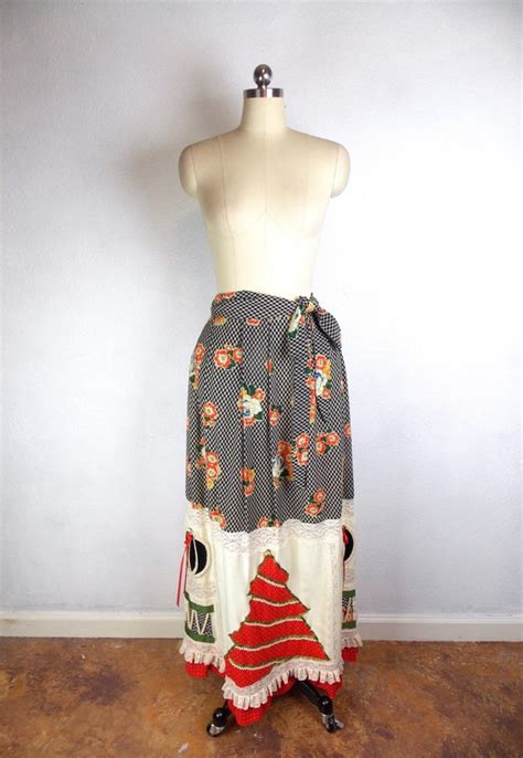 1970s Chessa Davis Designed Maxi Skirt Christmas Hol… Gem
