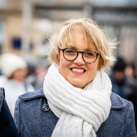 Huisarts Parlementslid En Met Beide Voeten Tussen De Mensen Sofie Merckx Trekt Onze Kamerlijst