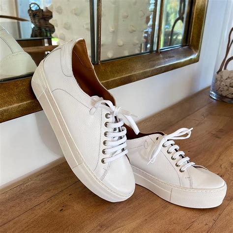 Thuli White Blu Betty Blu Betty