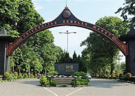 Gerbang Belakang Uns Surga Fasilitas Dan Konsumsi