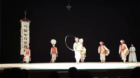 이담농악 풍물놀이 김해민 선생님의 장구 연주 힘차고도 아름다운 연주였습니다 Youtube