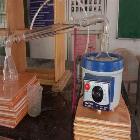 Simple Distillation Process For Extraction Of Oil Download Scientific