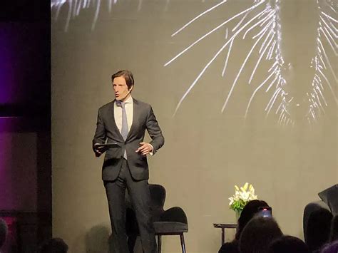 Ivan De Pineda Para Laboratorios Takeda 54 9 1161373030