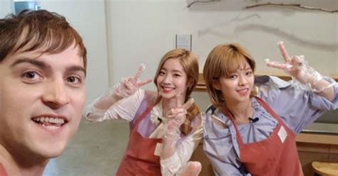 기욤 패트리 트와이스와 인증샷 공개김치 담궜어요