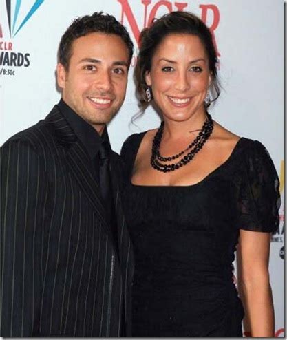 Bikini Model In The World Leigh Boniello Is Howie Doroughs Wife