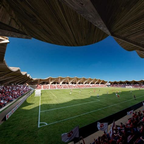 Fulham Reveals Swimming Pool Topped Stadium Alongside Thames