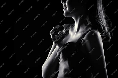 Premium Photo Girl With Perfum Bottle Beautiful Girl Using Perfume