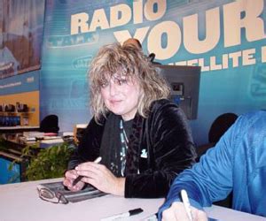 Interview With Original Mtv Vj Nina Blackwood Like Totally 80s