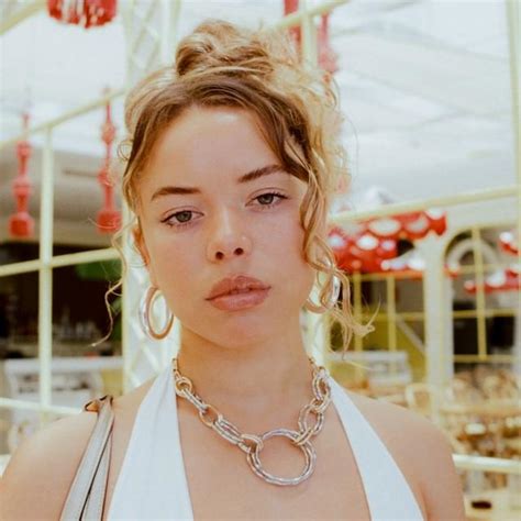 Nilüfer Yanya Lyrics Songs And Albums Genius