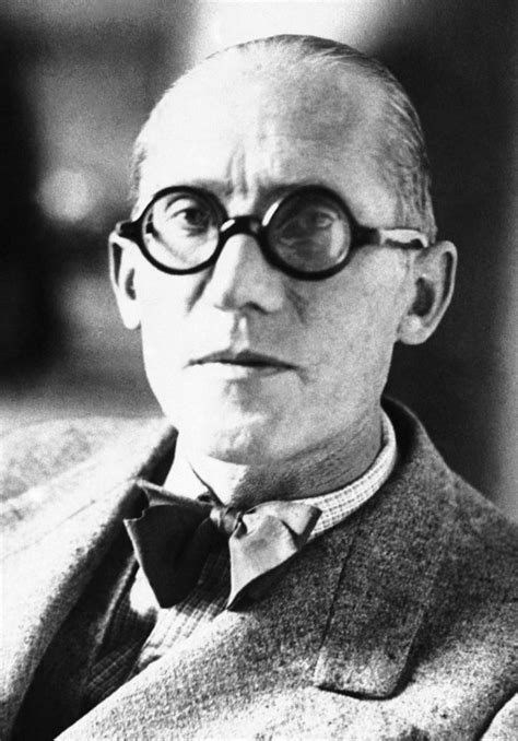 Le Corbusier 715x1024 