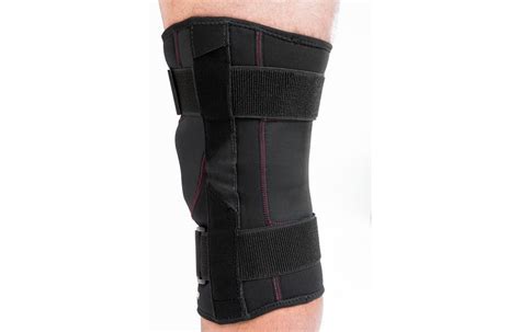 Mueller Patella Stabilizer Knee Brace Soccerium