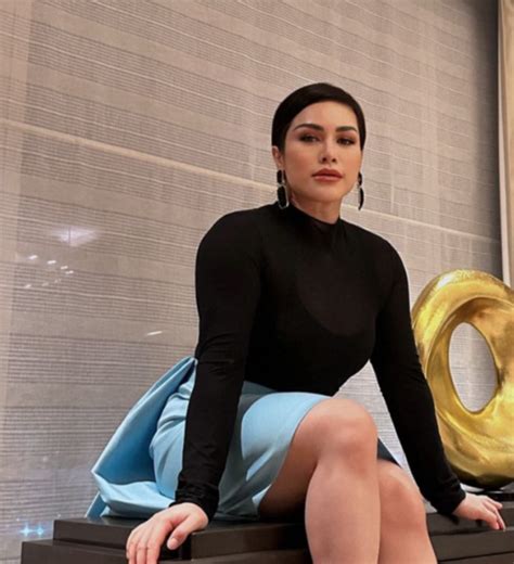 Zizie Izette Untung Tidak Cerita Rugi Pun Dia Tak Beritahu” Bung
