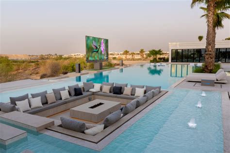 C Seed Unveils 201 Inch Foldable Outdoor Micro Led Tv Maxim