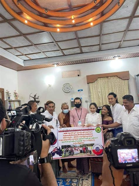 ရခိုင်စစ်ဘေးသင့်ပြည်သူတွေအတွက် အလှူငွေတွေလက်ခံလှူဒါန်းပေးခဲ့ကြတဲ့ ရခိုင