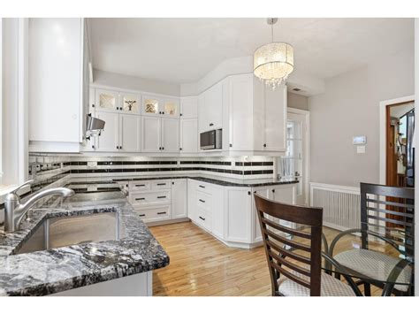 For Sale 6130 Av Notre Dame De Grâce Montréal Côte Des Neigesnotre