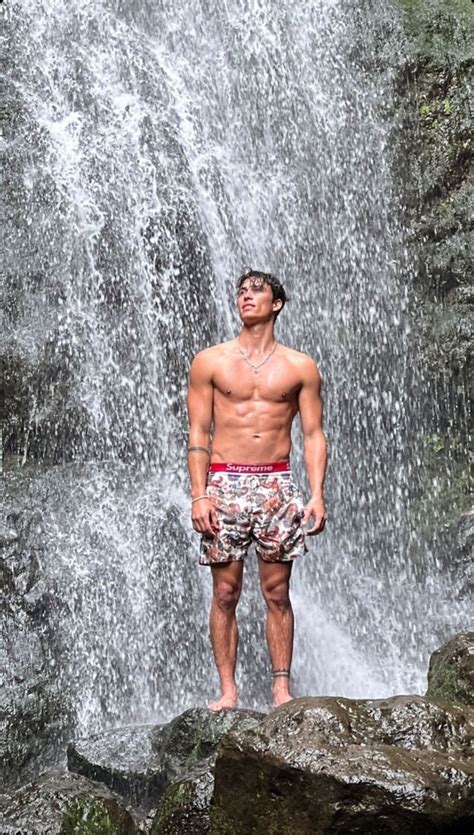 Elevate Your Space With Stylish Elevator Boys Wallpaper