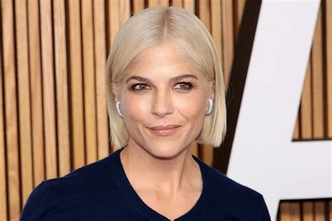 Selma Blair Facing Backlash After Islamophobic Comment Goes Viral