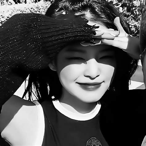 ̷j̷e̷n̷n̷i̷e̷ ̷ ̷d̷a̷r̷k̷ ̷ Jennie Blackpink Foto Jimin Cantores