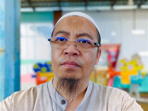 Pembuatan Patung Fiberglass