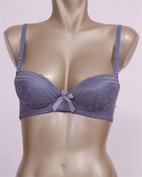 Underwire Perforated T Shirt Bra Daraghmeh